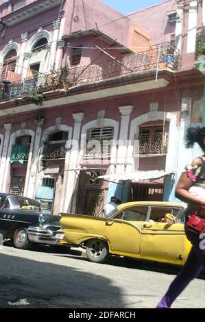 Old north American cars used in Cuba as Taxis: Almendron Stock Photo ...