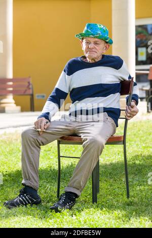 France, Loiret (45), André Robillard, né en 1931 André Robillard est ...