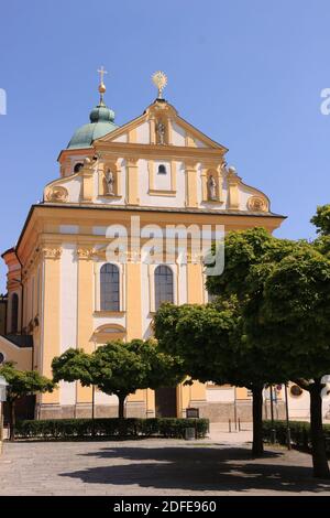 Impressionen aus dem Wallfahrtsort Altötting in Bayern Stock Photo - Alamy