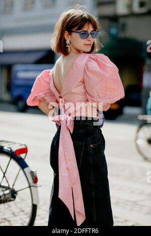 Street style, Zofia Piotrowski arriving at Mfpen Spring Summer 2021 ...