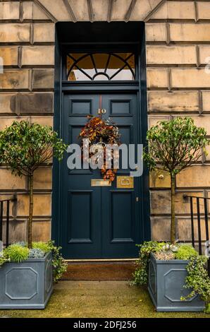 Edinburgh Scotland, UK 10 December 2022. WEATHER:UK. Snow in Edinburgh ...