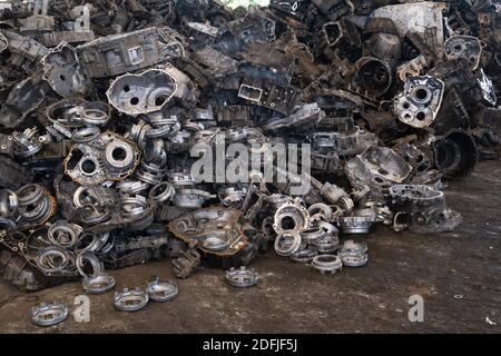 Aluminum engines, gearbox and transmission parts for recycling. Scrap ...