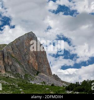 views of the cliffs of Mount Oshten Stock Photo - Alamy