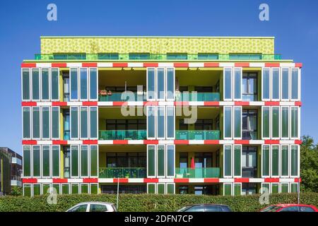 BIQ residential building with photosynthesis facade for the production ...