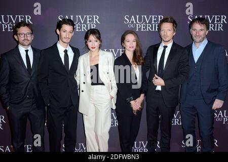 Pierre Niney et Anais Demoustier assistent a la Premiere du film Sauver ...