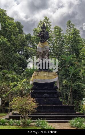Statue at Pura Tirtha Empul, the holy Springwater temple, near Ubud ...