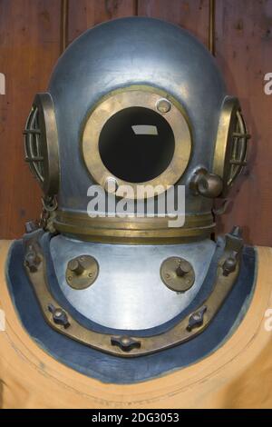 Vintage Diving Mask l Stock Photo - Alamy