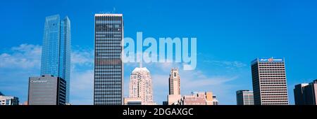 Low angle view of the Devon Tower, Oklahoma City, Oklahoma, USA Stock ...