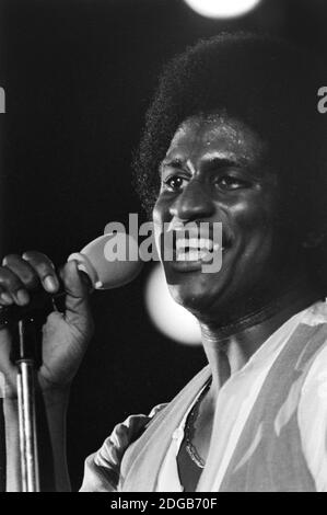The Ohio State band performs during the College Football Playoff ...