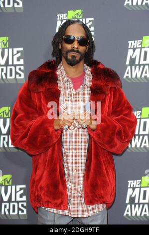Snoop Lion aka Snoop Dogg arriving at The MTV Movie Awards 2013, Sony ...
