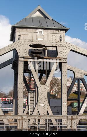 Bridge keeper's house of the Cologne Deutz swing bridge Stock Photo - Alamy