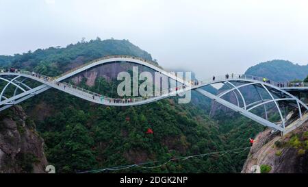 --File--The "Ruyi Bridge" in the Shenxianju Scenic Area in Xianju ...