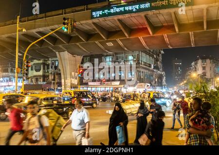 The Mohammed Ali Road neighbourhood thronging with pedestrians and ...