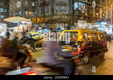 The Mohammed Ali Road neighbourhood thronging with pedestrians and ...