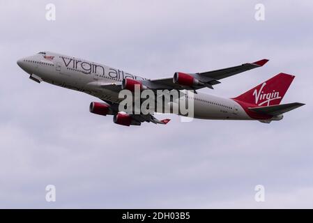 The retirement flight of Virgin Atlantics Boeing 747 - 400 named ...