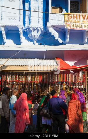 Street Market color, Pushkar, Rajasthan Stock Photo - Alamy