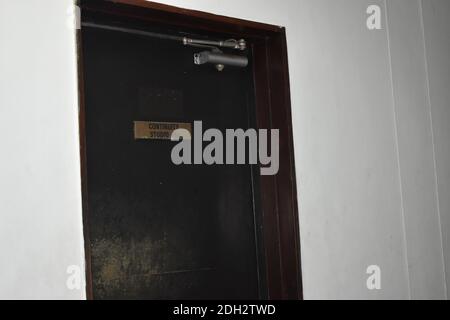 Recording rooms and studios. The Sri Lanka Broadcasting Corporation ...