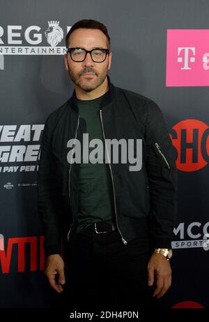 Jeremy Piven attends the Floyd Mayweather Jr vs Conor McGregor fight at ...