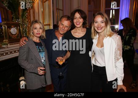 Charles Berling et Valerie Bonneton lors de la soiree 'Life Can Be ...