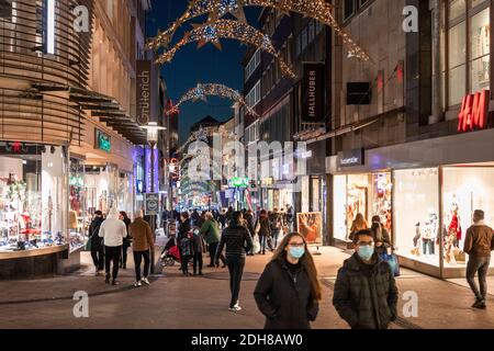 Shopping street in Essen city center to the holiday season during the ...