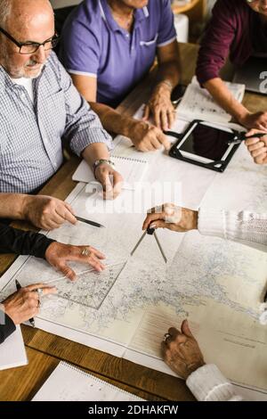 Men and women discussion during course Stock Photo - Alamy