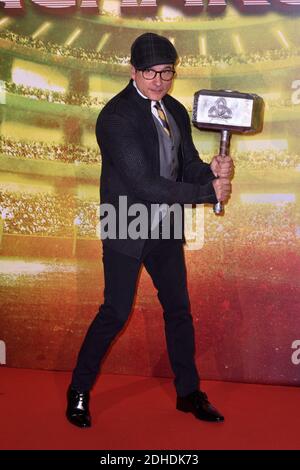 Jean-Marc Genereux assiste a la Premiere VIP de Totem du Cirque du ...