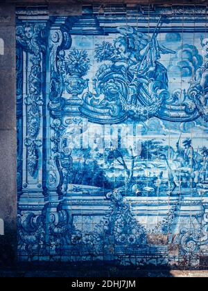 A vertical shot of Porto cathedral Stock Photo - Alamy
