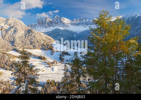 Winter snow St. Magdalena village Geisler Spitzen (3060m) Val di Funes ...