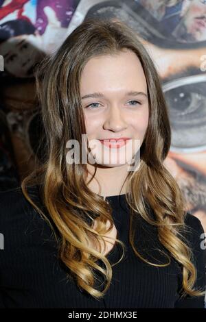 Manon Valentin assiste a l'avant premiere de 'Tout Schuss' au cinema ...