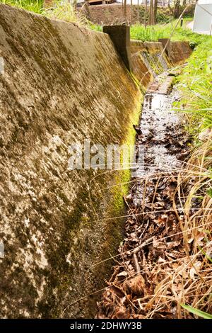 Scale replica of the Mohne dam. Built by Barnes Wallis in the early ...