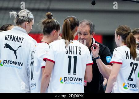 KOLDING, DENMARK - DECEMBER 12: Coach Thorir Hergeirsson of Norway ...