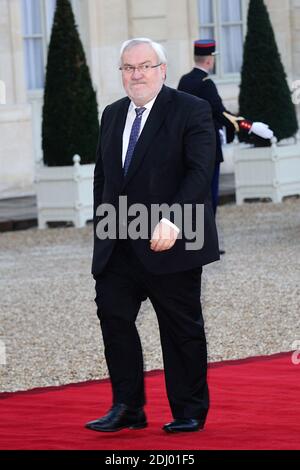 Guest attending the state dinner given in honor of Sir Peter Cosgrove ...