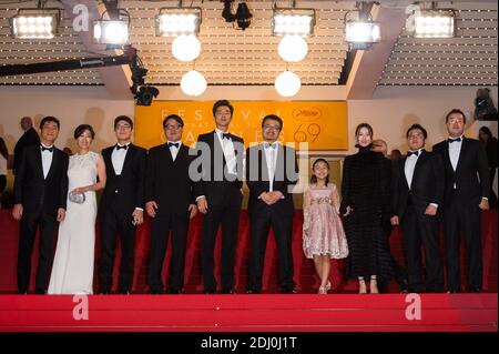 Producer Kim Woo-taek, Yoo Gong, Director Sang-ho Yeon, Soo-an Kim ...