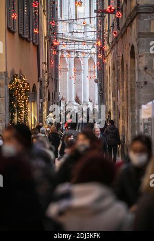 Bergamo, Italy. 13th Dec, 2020. Bergamo - Lombardy becomes the yellow ...