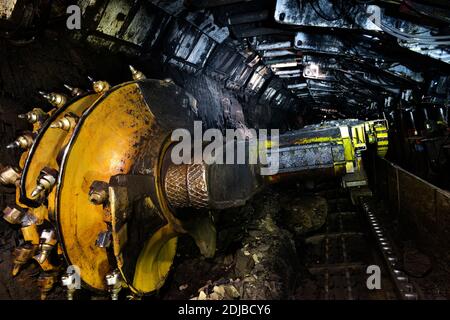 Longwall Mining, shearer with two rotating cutting drums and movable ...