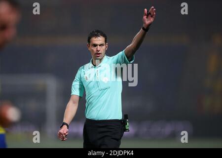 LEEUWARDEN, NETHERLANDS - DECEMBER 12: referee Richard Martens during ...