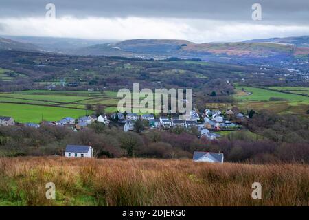 Houses and mountains in Welsh village Capelulo Stock Photo - Alamy