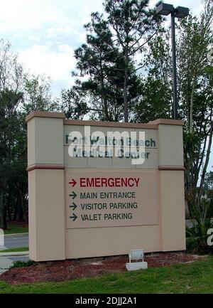Fort Walton Beach Medical center, Destin FL, 4/12/05 Stock Photo - Alamy