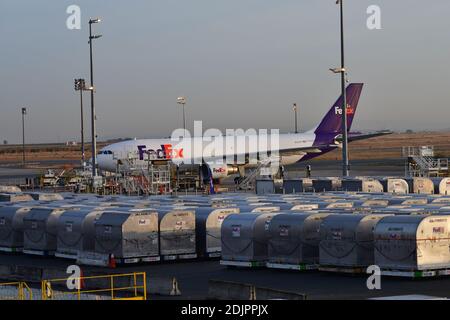 General view of the FedEx European Hub at Paris-CDG airport in Roissy ...