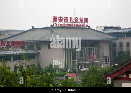 Xian Xi'an City Childrens Hospital Stock Photo - Alamy