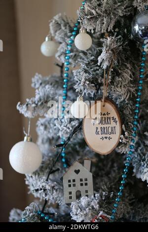 Wrapping christmas presents. Festive time Stock Photo - Alamy
