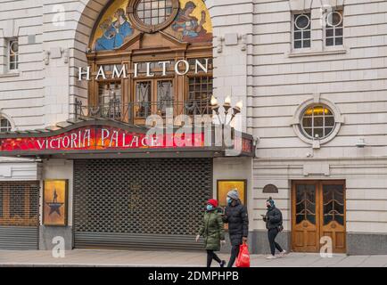 Victoria Palace Theatre, London, England, UK Stock Photo - Alamy
