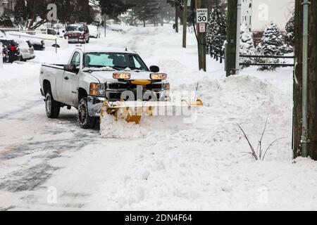 NORWALK, CT, USA-DECEMBER 17, 2020: Sunoco gas station on Post road and ...