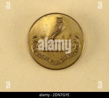 Hewitt Family Crest and Motto Button, late 19th century Stock Photo - Alamy