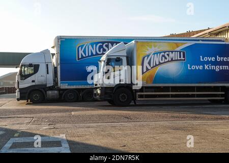 A Kingsmill delivery lorry delivering bread products to the Co-Op in ...