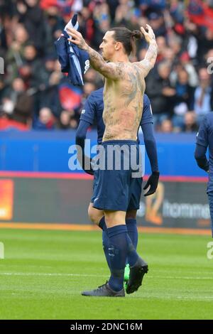 PSG's Zlatan Ibrahimovic showing his new tattoos after scoring the 1-0 ...