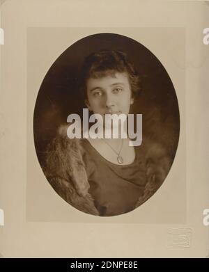 Rudolph Dührkoop, Carla Erna Wilhelmine Scholz, From the estate of Dr ...