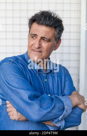 Portrait du chanteur Phil Barney lors de l'enregistrement de l'emission ...