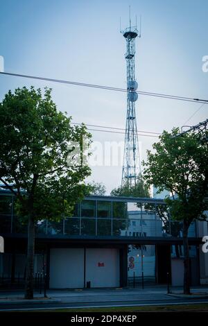 Outside view of the headquarters of France's external intelligence ...
