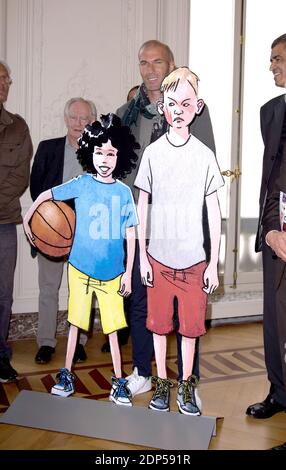 ZINEDINE ZIDANE - LANCEMENT DU LIVRE 'LE DESSEIN D'ELA' Photo by Nasser ...